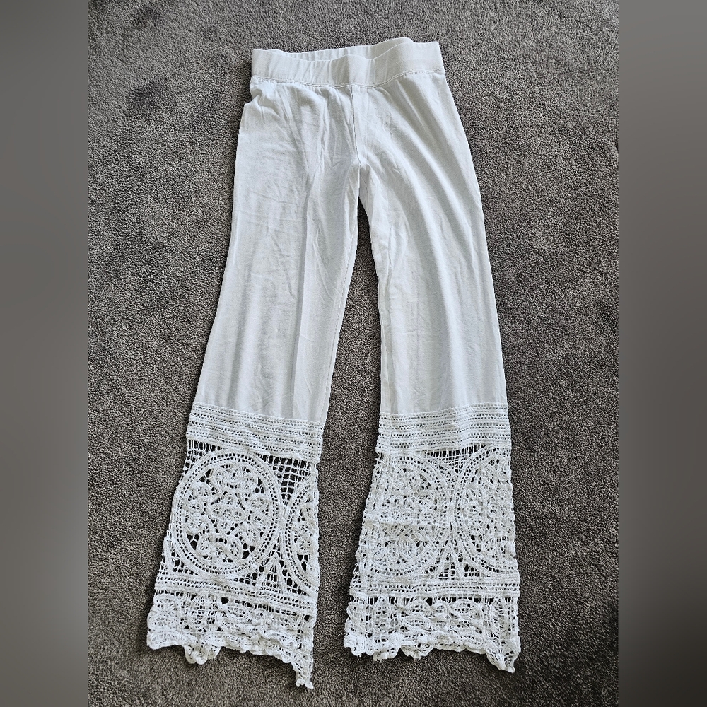 Solitaire Crochet Lace Bottom Pants - Gem